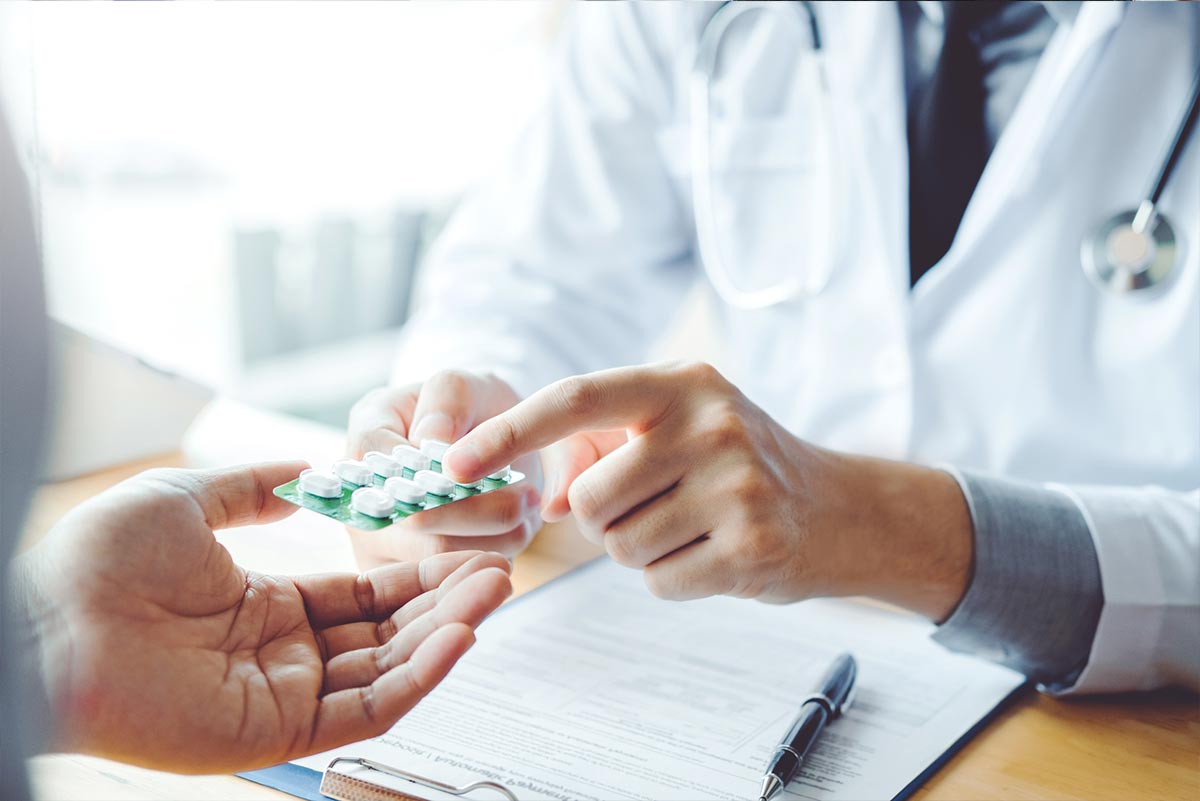 Save Up to 28% on Long-Term Care Pharmacy Costs | MAC Rx